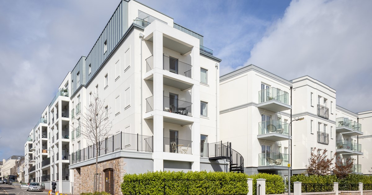 W104 Metropol - Jersey Property - Livingroom Guernsey and Jersey Estate ...