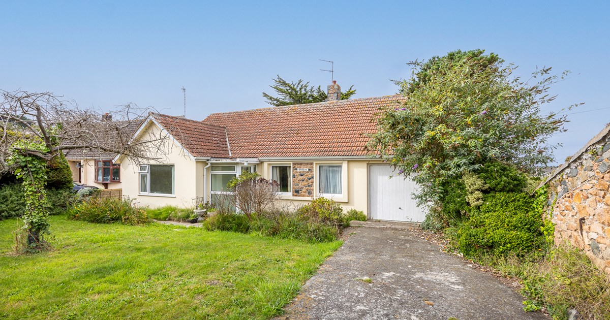 Winstone - Guernsey Property - Livingroom Guernsey and Jersey Estate Agents