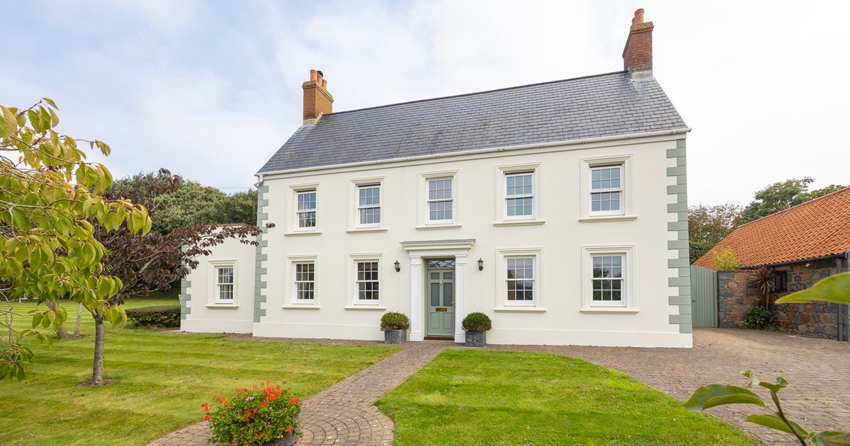 Aube House - Guernsey Property - Livingroom Guernsey and Jersey Estate ...