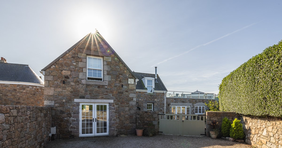 La Petite Hauteur - Jersey Property - Livingroom Guernsey and Jersey ...